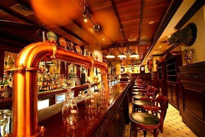 long-s-bar-bar-in-dubai